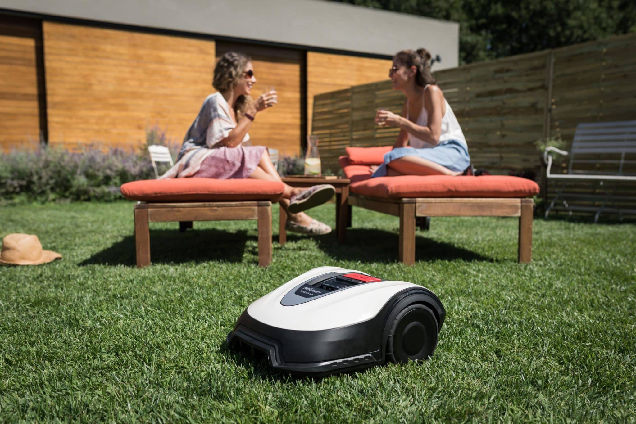 Say Goodbye to Lawn Mowing: Introducing the Honda Miimo Robotic Lawn ...
